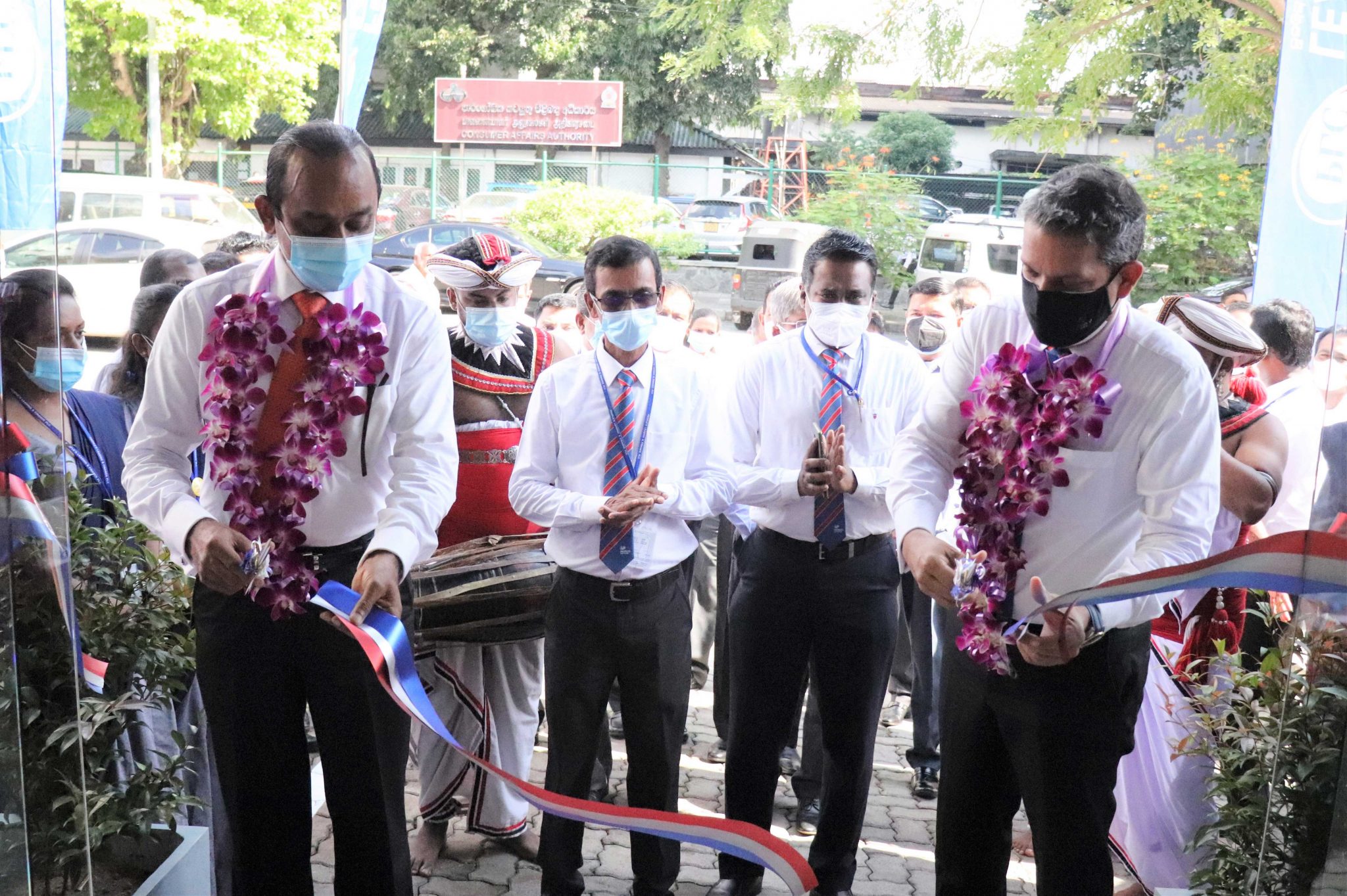 People’s Leasing upgrades and relocates its Metropolitan branch ...